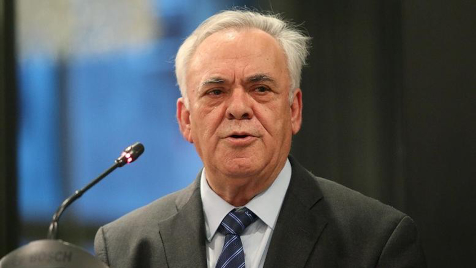 Ο Γιάννης Δραγασάκης και ο Γιάννης Μπασκόζος στην τηλεόραση του Astra ...
