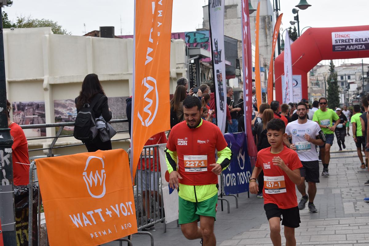 Οι Λαρισαίοι έτρεξαν για καλό σκοπό, στα «Bίκος Street Relays» της ...