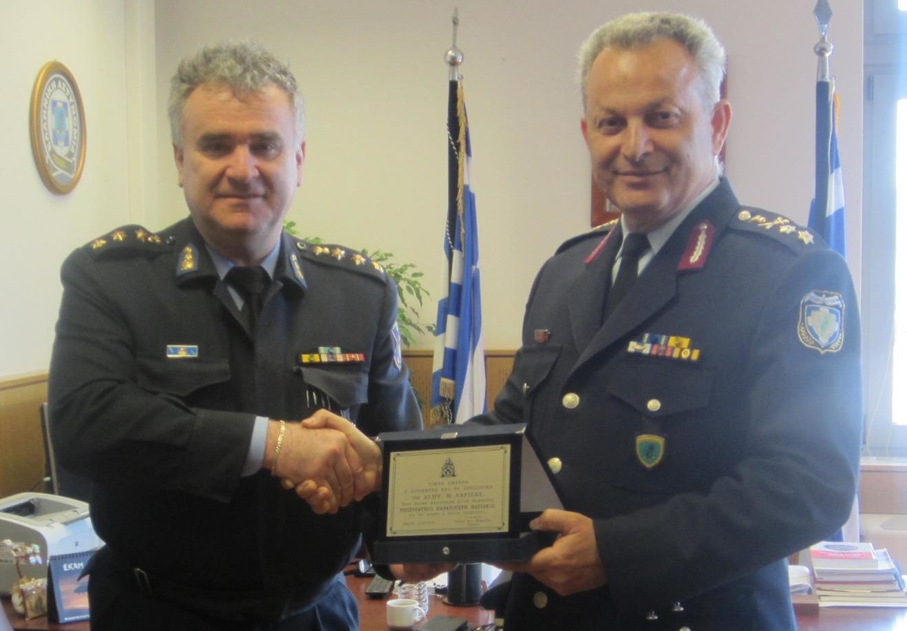 Εθιμοτυπική επίσκεψη του διοικητή Πυροσβεστικών Υπηρεσιών του νομού ...