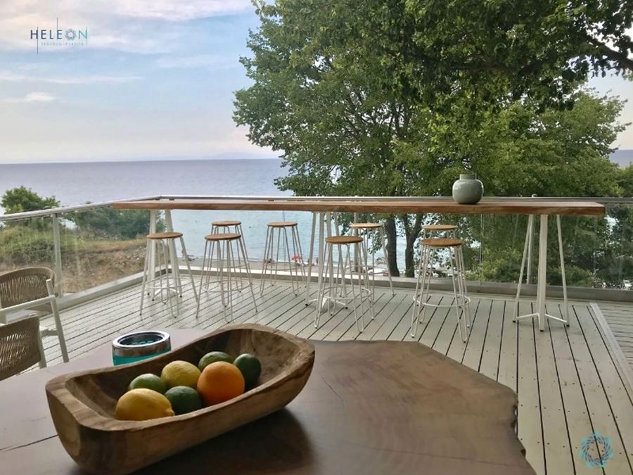 Αυτό είναι το νέο καλοκαιρινό στέκι στην Πλάκα Λιτοχώρου – Heleon Beach ...