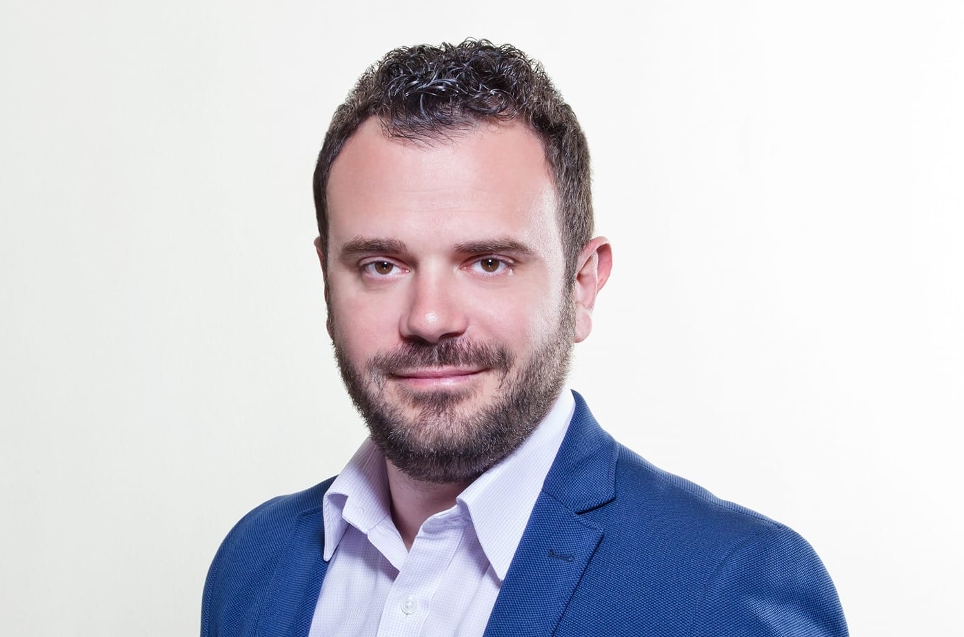 Πέντε απευθείας αναθέσεις με την υπογραφή Αδαμόπουλου «πονοκεφαλιάζουν ...