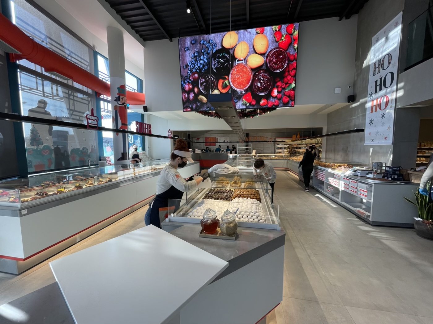 Δείτε φωτογραφίες: Άνοιξε τις πύλες του στη Λάρισα το εντυπωσιακό Bread ...