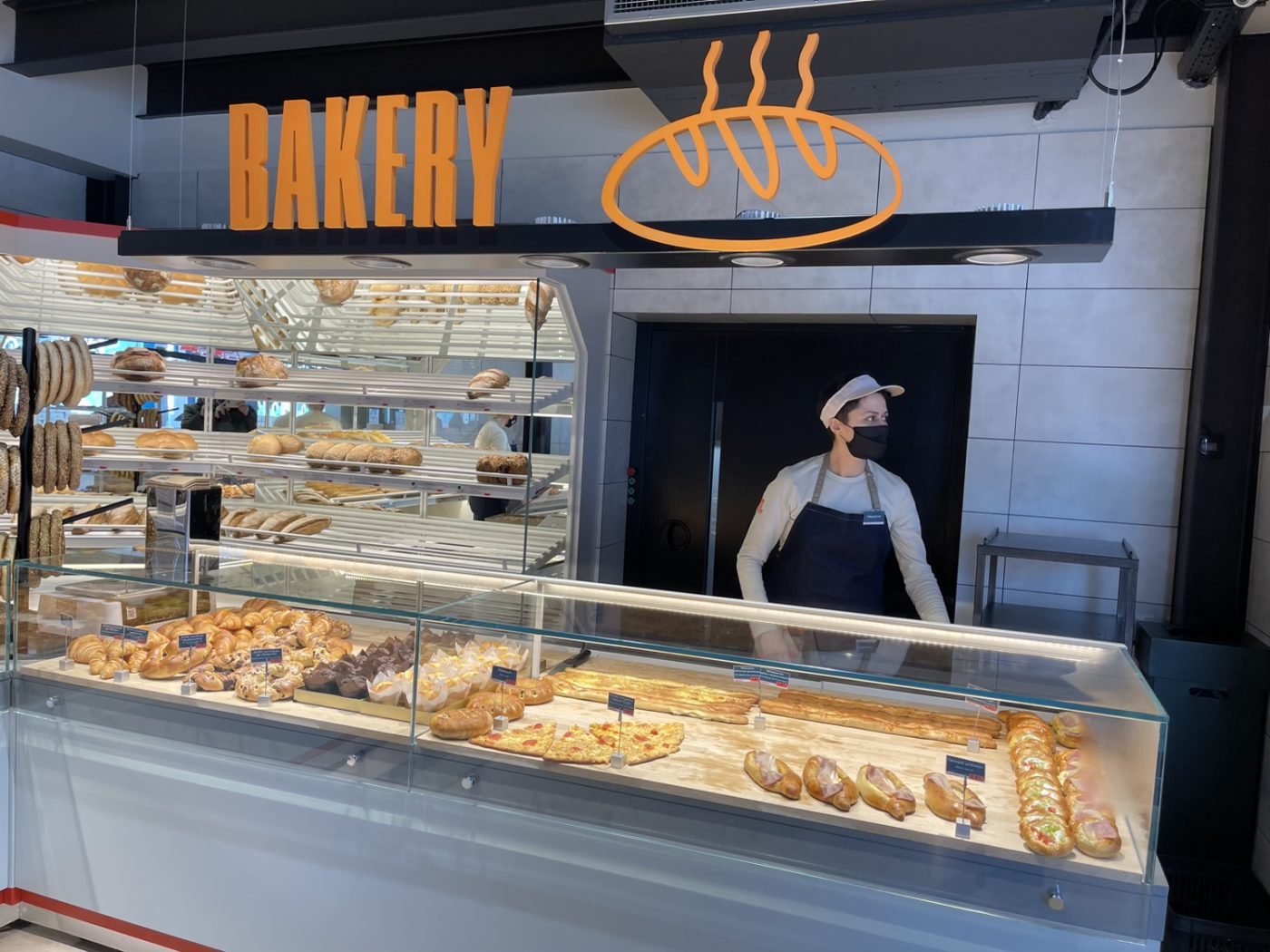 Δείτε φωτογραφίες: Άνοιξε τις πύλες του στη Λάρισα το εντυπωσιακό Bread ...