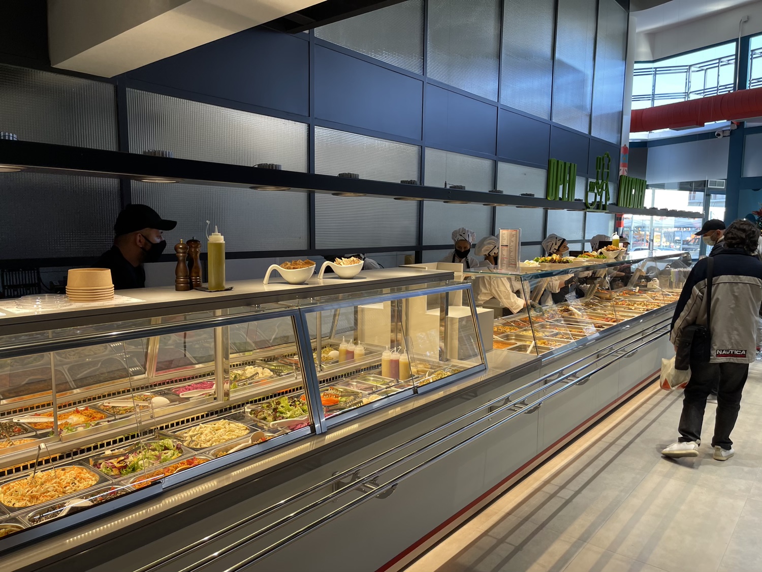 Δείτε φωτογραφίες: Άνοιξε τις πύλες του στη Λάρισα το εντυπωσιακό Bread ...