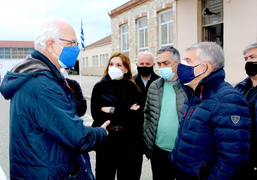 Στην Φαλάνη η υφυπουργός Παιδείας Ζ. Μακρή - Αυτοψία στο διδακτήριο του ...