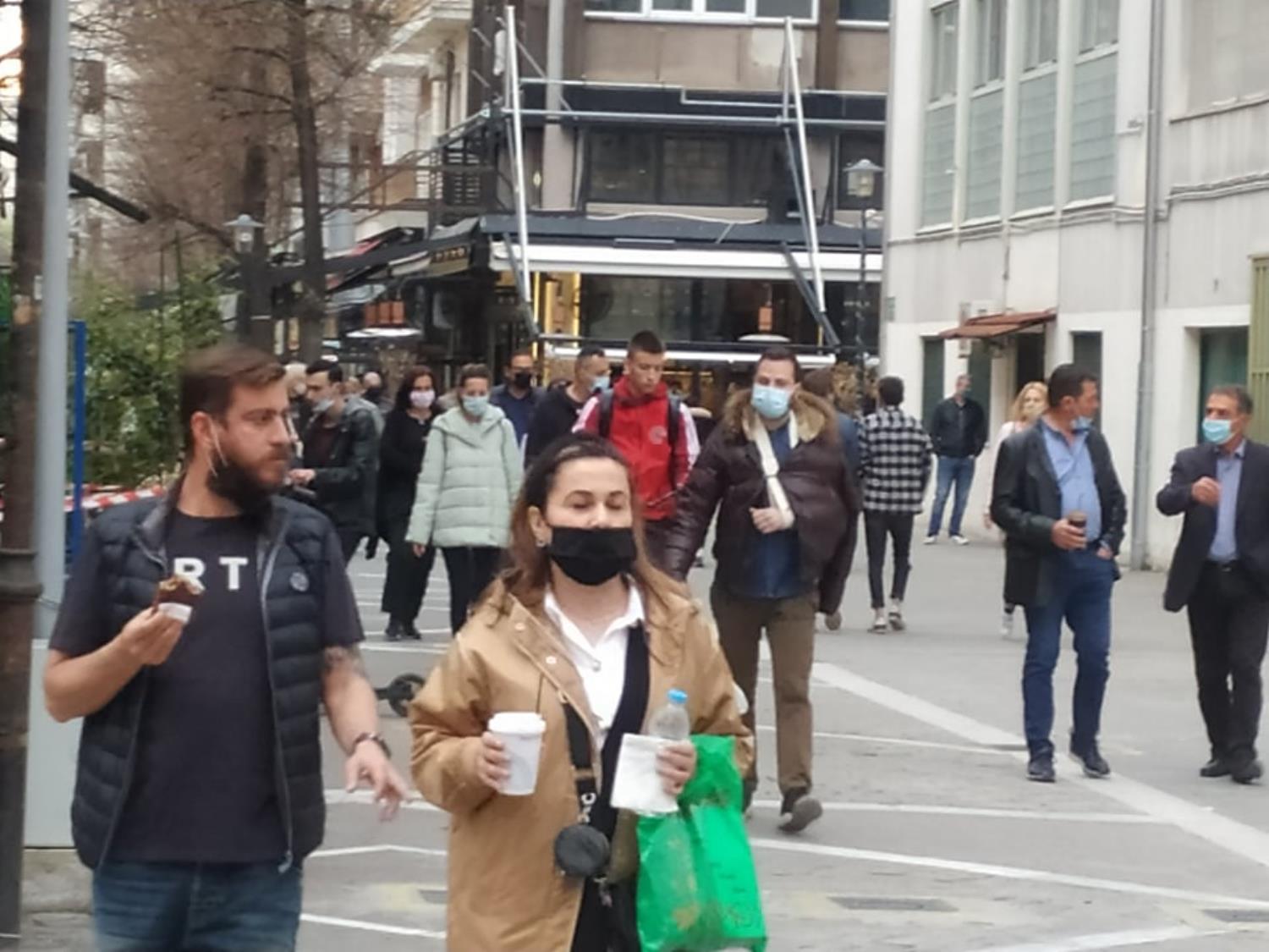 Τριψήφιος ο αριθμός των κρουσμάτων και σήμερα στη Λάρισα: 1.712 νέα και ...