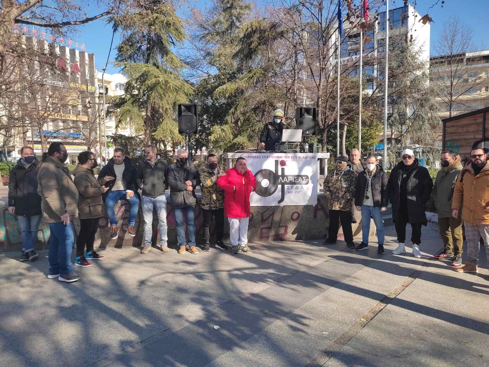 Διαμαρτυρία μετά μουσικής στο κέντρο της Λάρισας από τους dj’s (φωτο ...
