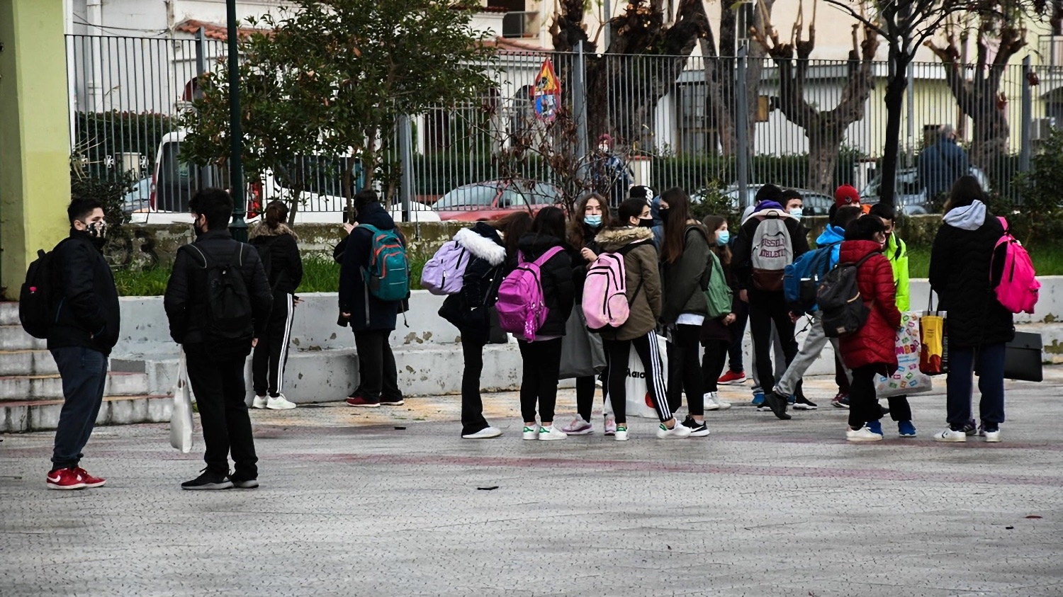 Σχολεία: Με τα τεστ ανά χείρας και αυξημένα μέτρα επιστρέφουν οι ...