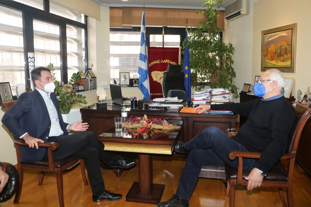 Στο δημαρχείο της Λάρισας ο Αλέξης Χαρίτσης – ONLARISSA.GR Νέα Ειδήσεις ...