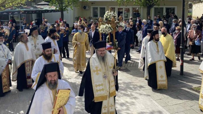 Η Ακολουθία του Επιταφίου στο Νέο Κοιμητήριο Λάρισας (φωτο) – ONLARISSA ...