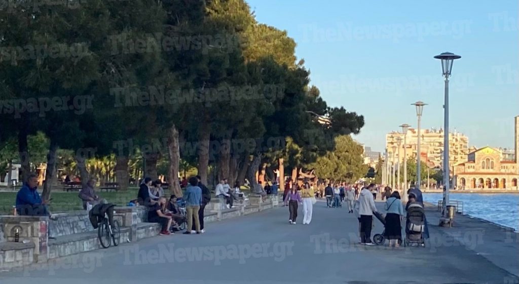 Απόλαυσαν το ηλιόλουστο απόγευμα της Δευτέρας οι Βολιώτες στην παραλία ...