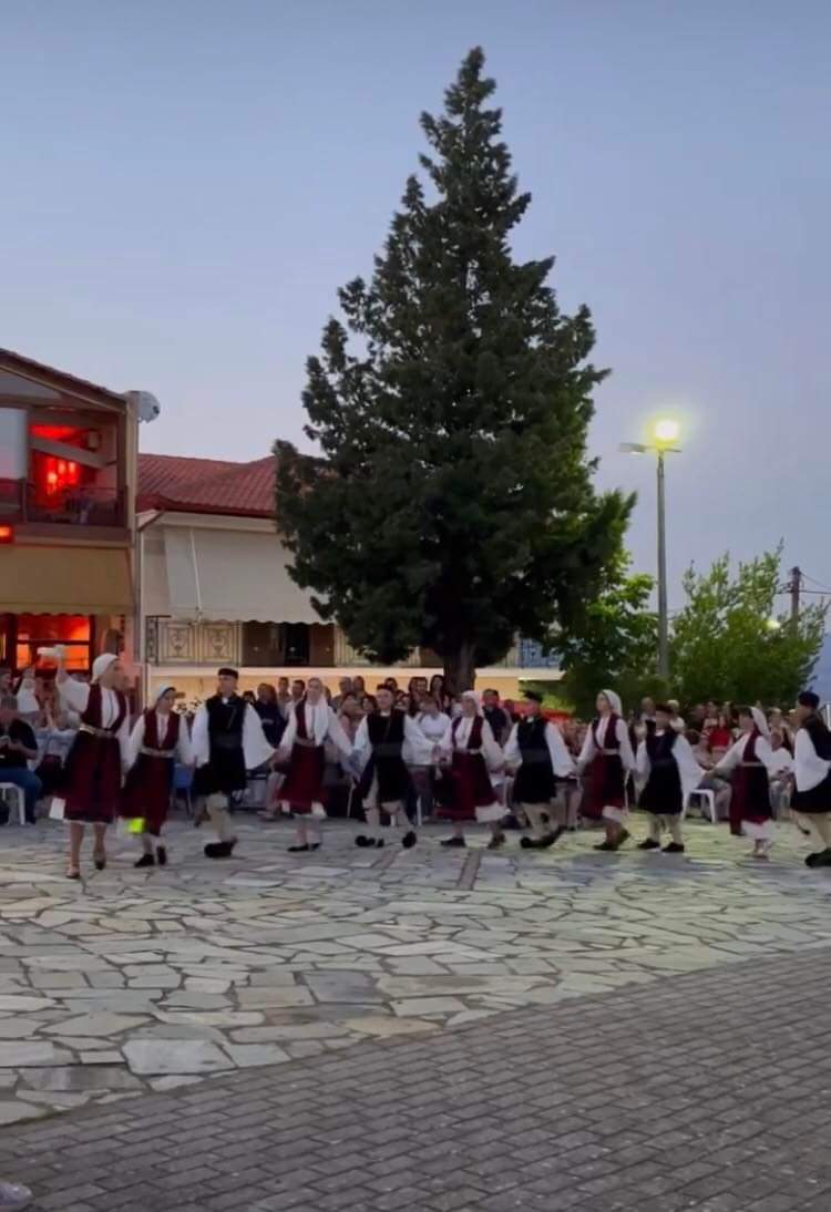 Περιφορά της εικόνας της Αγίας Μαρίνας, Πολιούχου του Σαρανταπορου ...