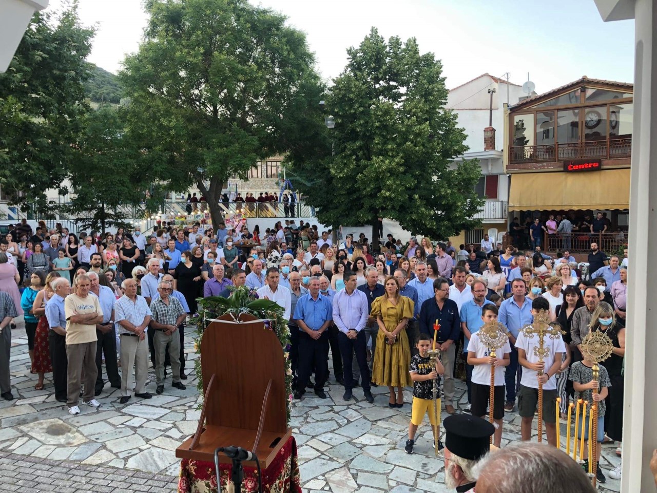 Περιφορά της εικόνας της Αγίας Μαρίνας, Πολιούχου του Σαρανταπορου ...