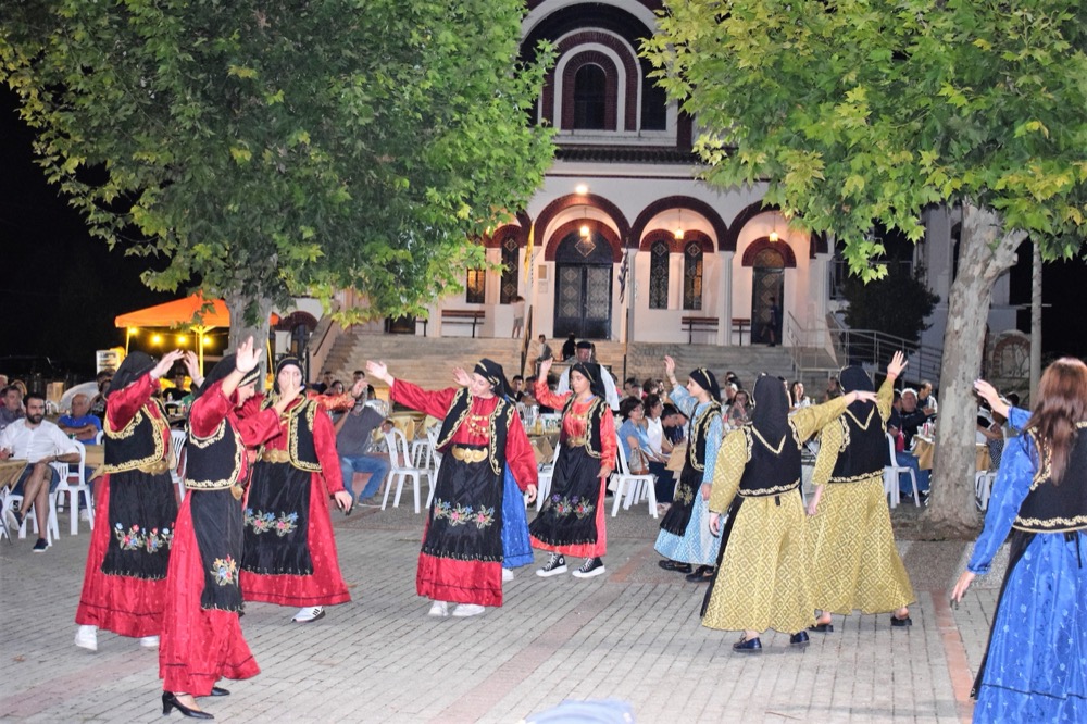 Μουσικοχορευτικές βραδιές στο Ελευθέριο και το Ν. Περιβόλι – ONLARISSA ...