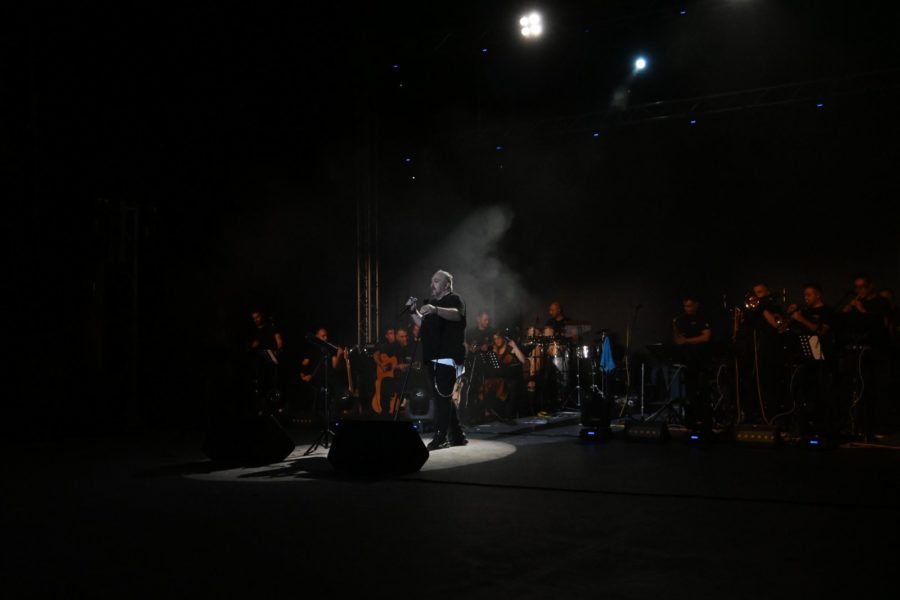 "Ταξίδεψε" τους Λαρισαίους ο Γιώργος Αλκαίος με τις μεγάλες επιτυχίες ...