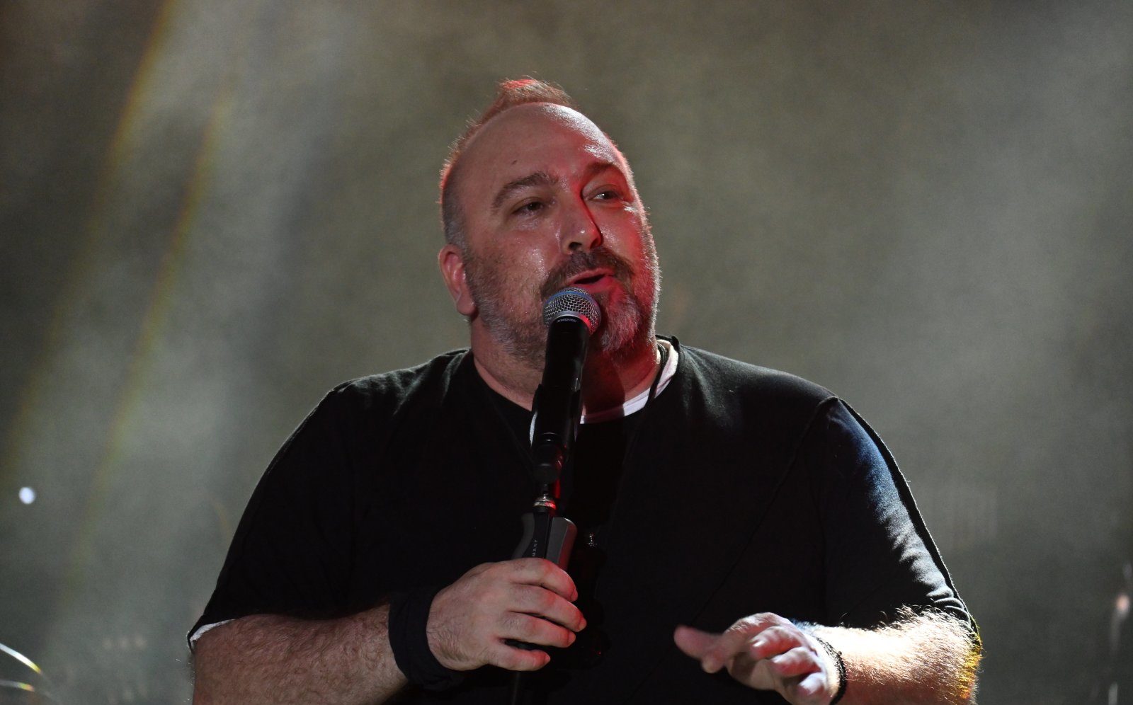 "Ταξίδεψε" τους Λαρισαίους ο Γιώργος Αλκαίος με τις μεγάλες επιτυχίες ...