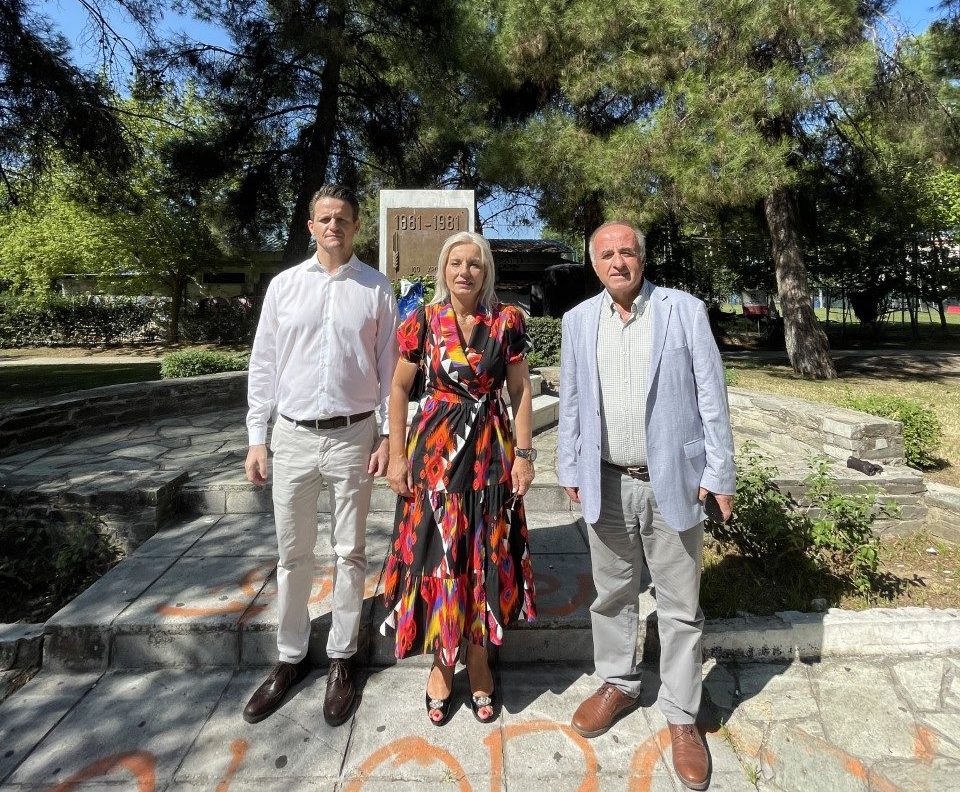 Η Ρένα Καραλαριώτου για την επέτειο απελευθέρωσης της Λάρισας από τον ...