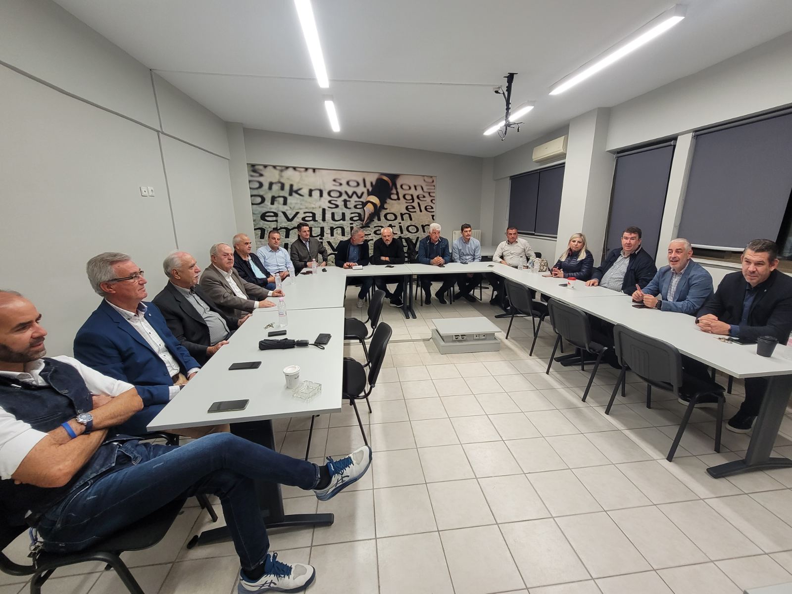 Σε εξέλιξη η διαδικασία για την εκλογή νέου επικεφαλής της μείζονος ...