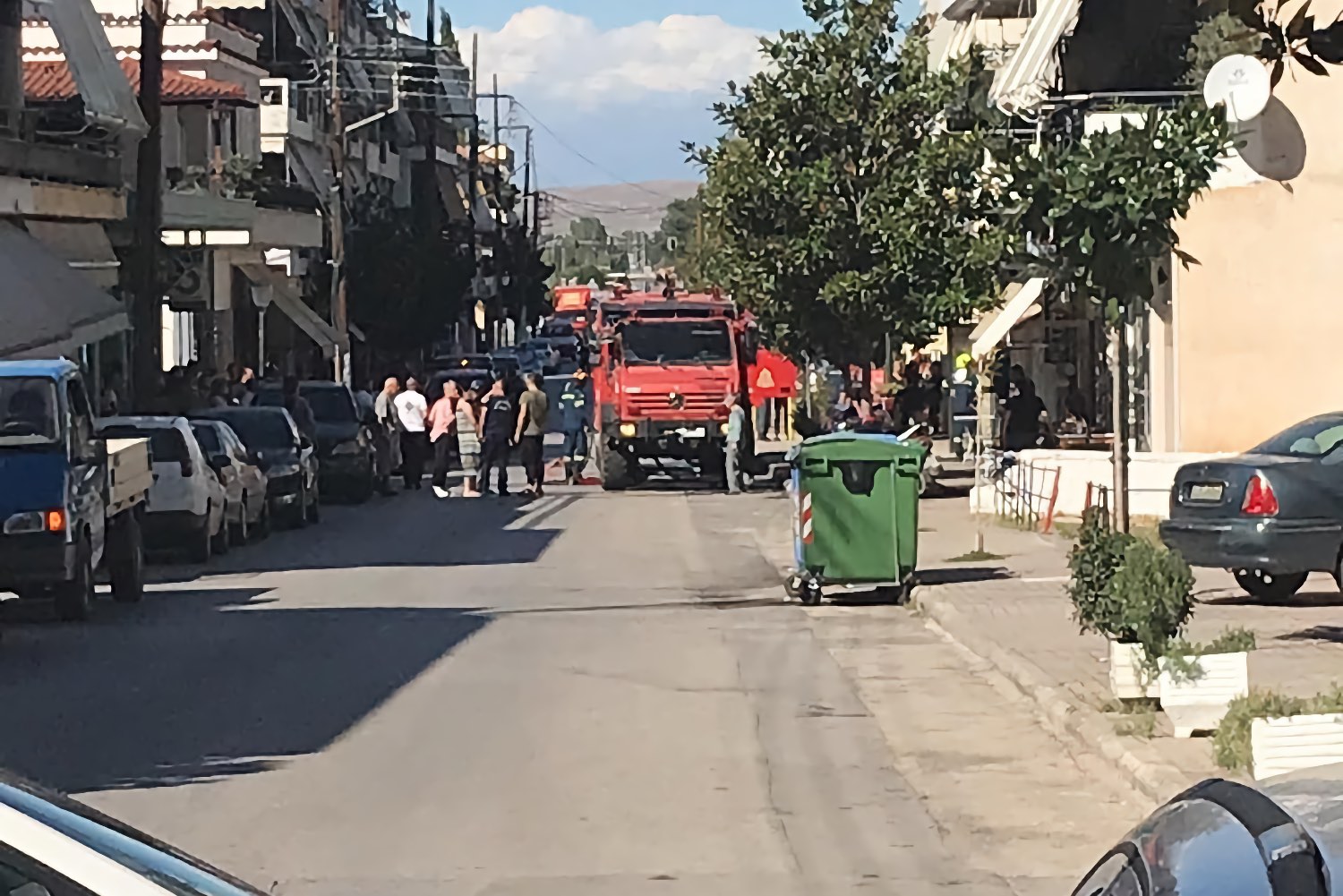 Δείτε βίντεο και φωτογραφίες: Συναγερμός για πυρκαγιά σε μίνι μάρκετ ...
