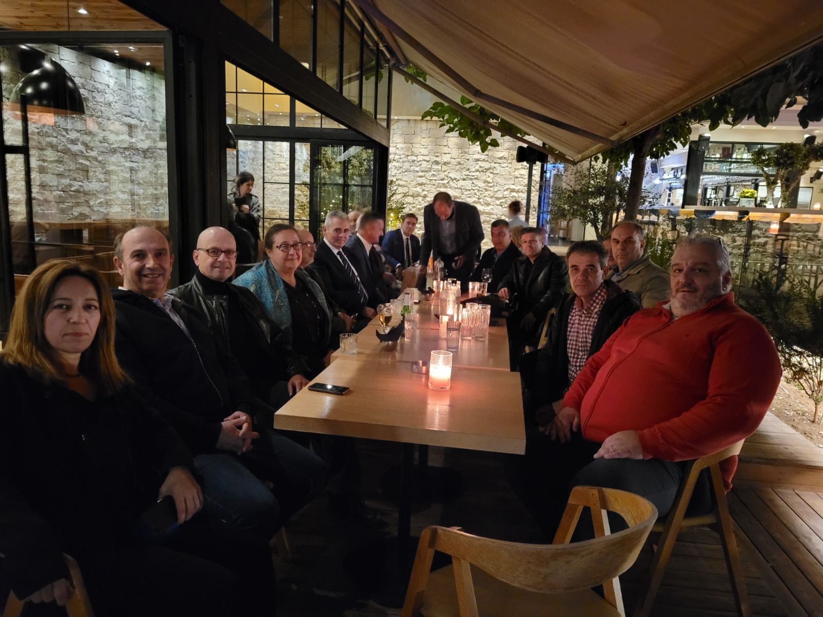 Λάρισα: Φιλική βραδιά της ΔΑΚΕ Καθηγητών Δ.Ε. στο "Φρούριο" (φώτο ...