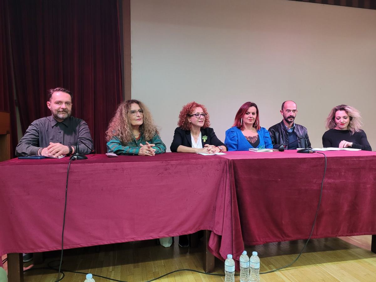Το βιβλίο της ηθοποιού Σοφίας Φιλιππίδου "Το τραγούδι της μαύρης τρύπας ...
