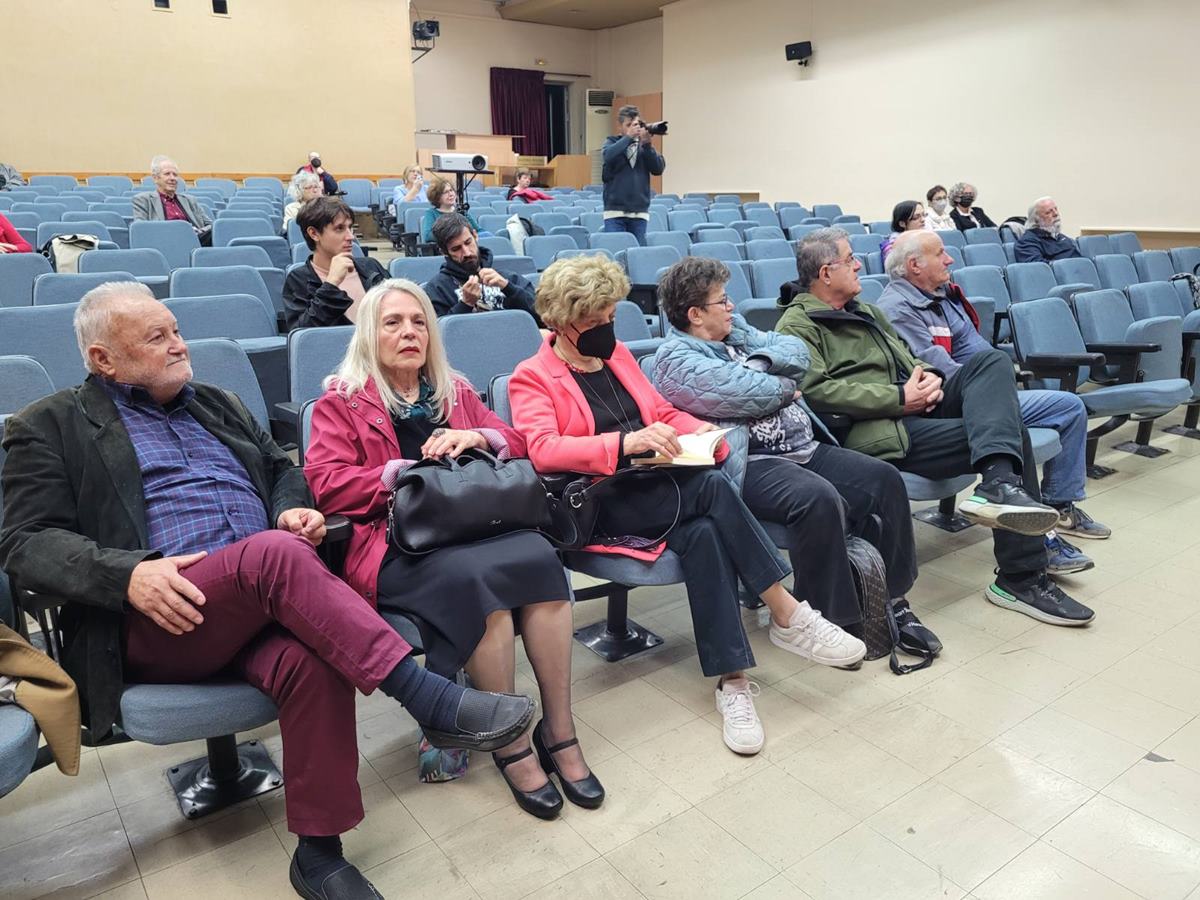 Το βιβλίο της ηθοποιού Σοφίας Φιλιππίδου "Το τραγούδι της μαύρης τρύπας ...