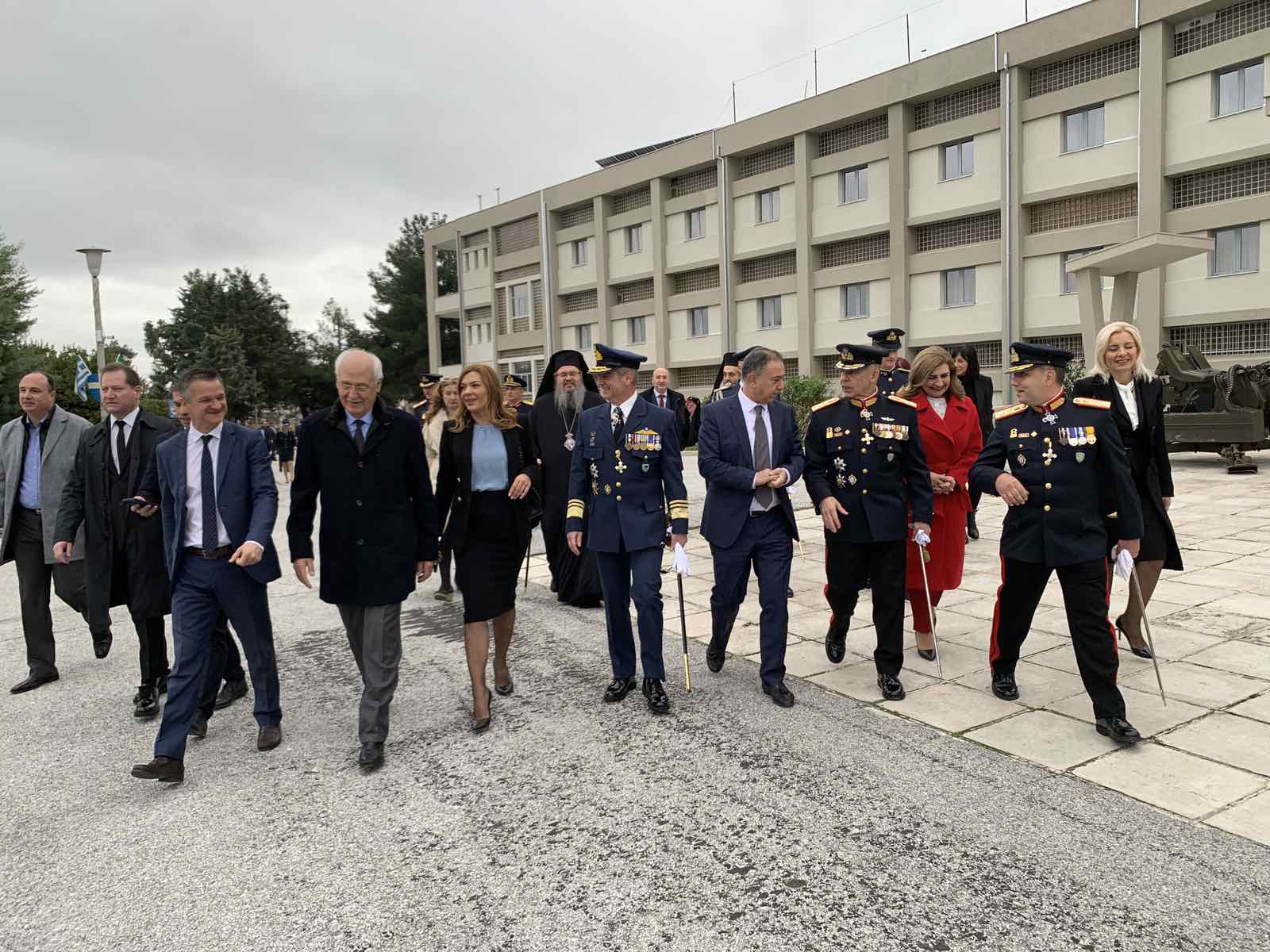 Λάρισα: Με τιμή οι εορταστικές εκδηλώσεις στην 1η Στρατιά για την ...
