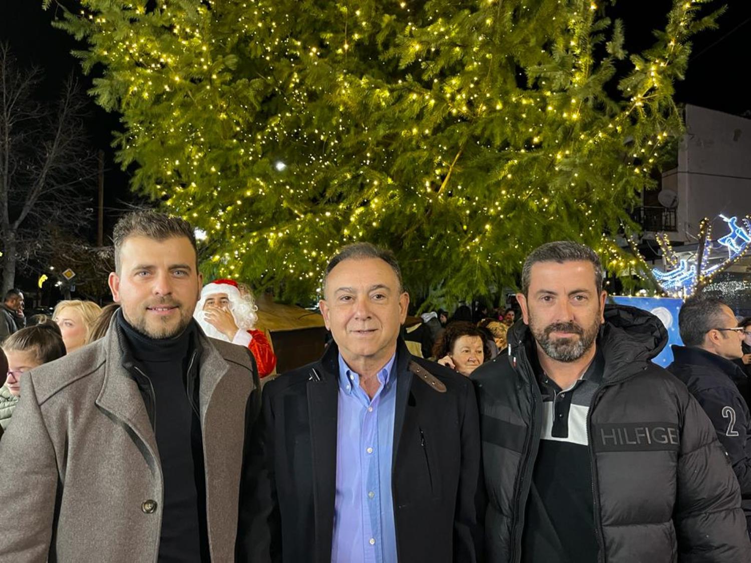 Στο Συκούριο για το άναμμα του Χριστουγεννιάτικου δέντρου ο Χρήστος ...