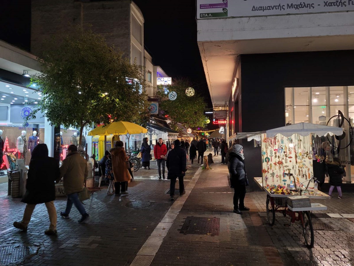 Σε γιορτινούς ρυθμούς η Λάρισα: Ξεκινούν σήμερα Πέμπτη οι εκδηλώσεις ...