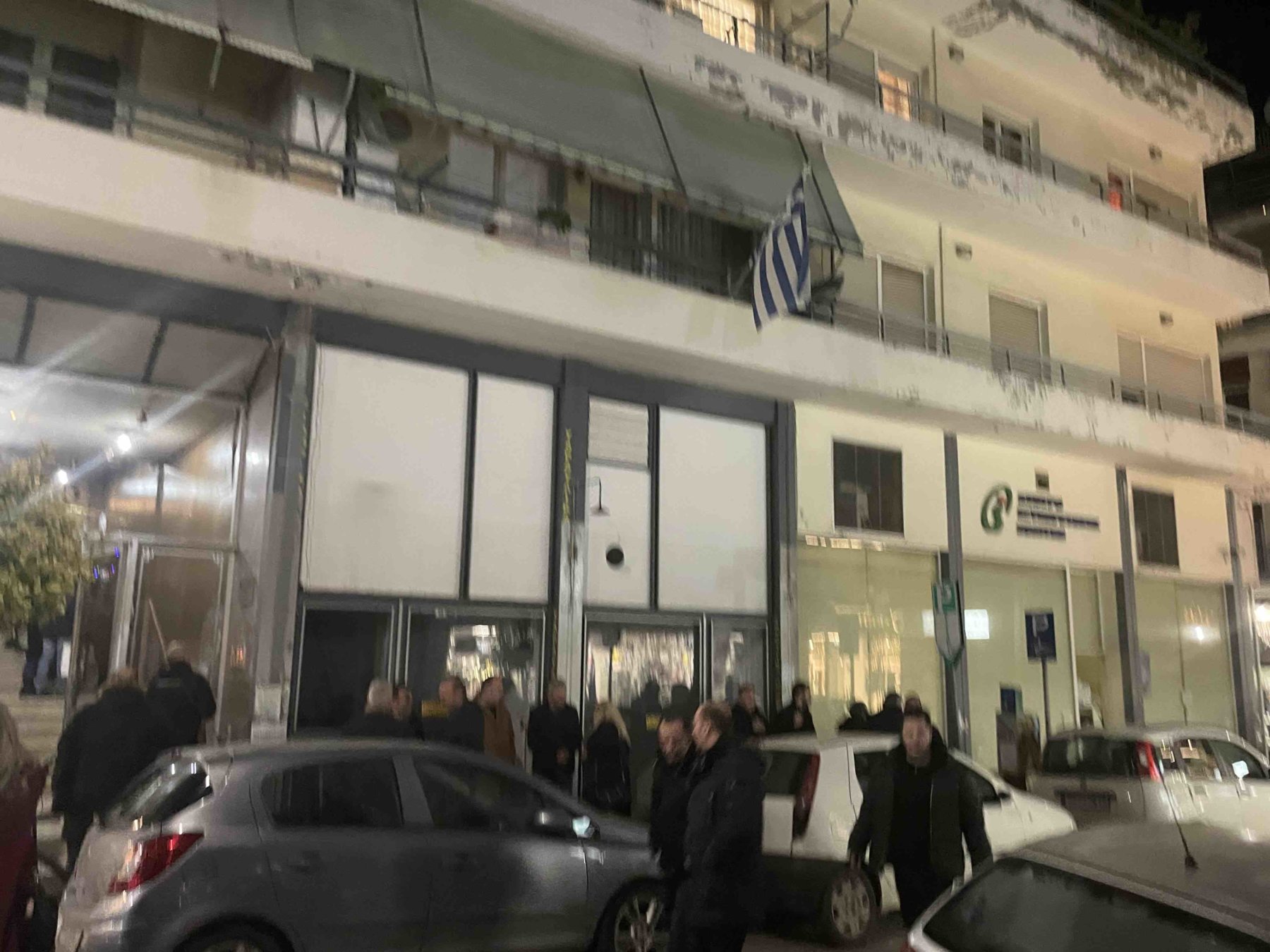 Πλήθος κόσμου στην Σκαρλάτου Σούτσου για τον Καπετάνο – ONLARISSA.GR ...