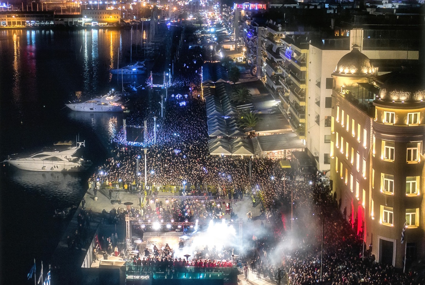 Αναβάλλεται η τελετή φωταγώγησης του Βόλου – Αύριο Παρασκευή οι ...