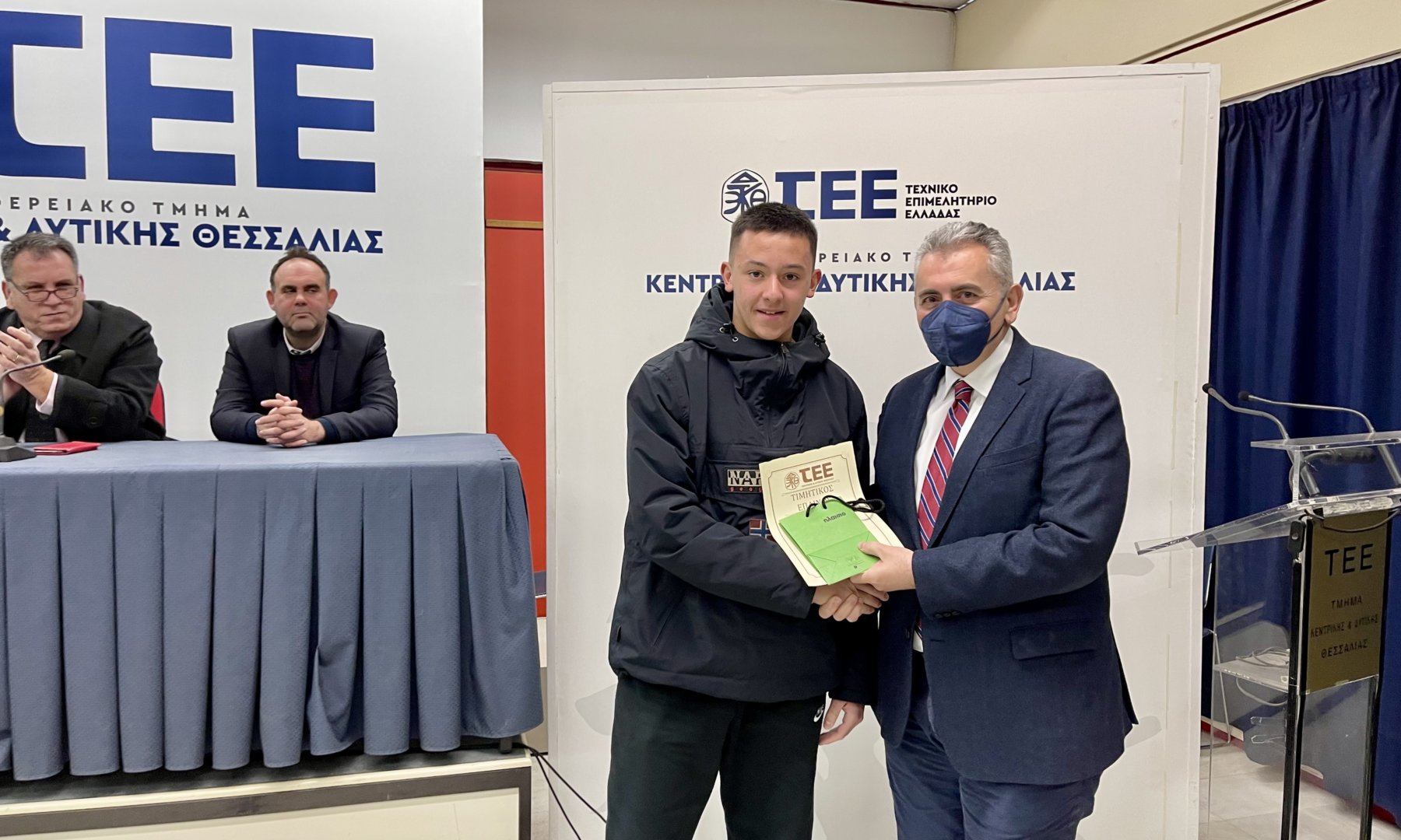 Χαρακόπουλος στη βράβευση των παιδιών του ΤΕΕ Θεσσαλίας: Η γνώση να ...