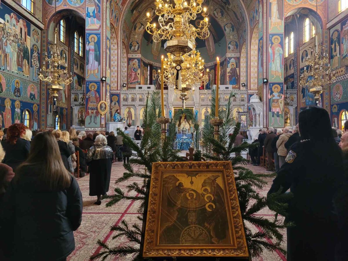 Με επισημότητα και λαμπρότητα η Δοξολογία στον Άγιο Αχίλλιο Λάρισας για ...