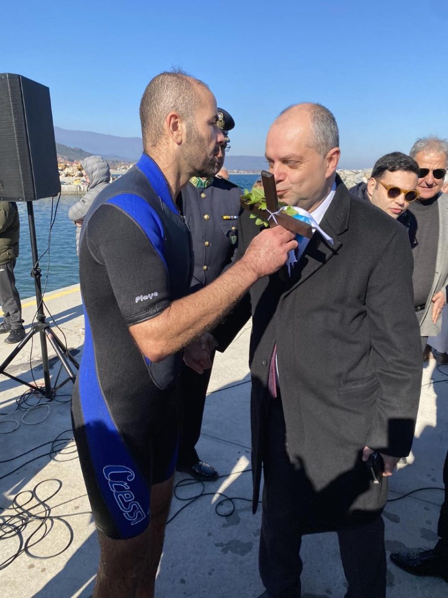 Στον Αγιασμό των Υδάτων σε Αγιά και Αγιόκαμπο ο Χρήστος Καπετάνος ...