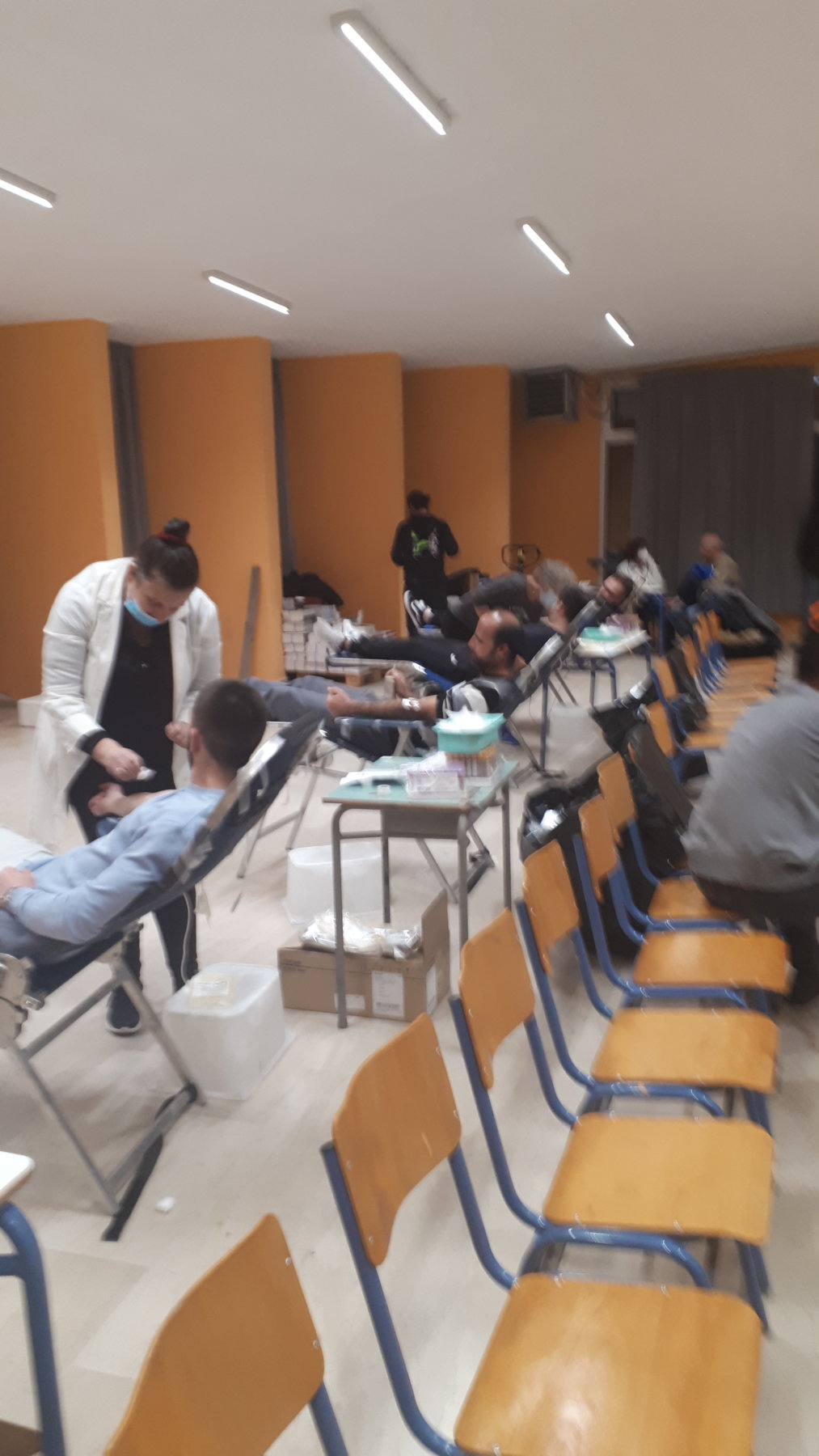 Εθελοντική αιμοδοσία στο 6ο Εσπερινό ΕΠΑΛ Λάρισας (φώτο) – ONLARISSA.GR ...