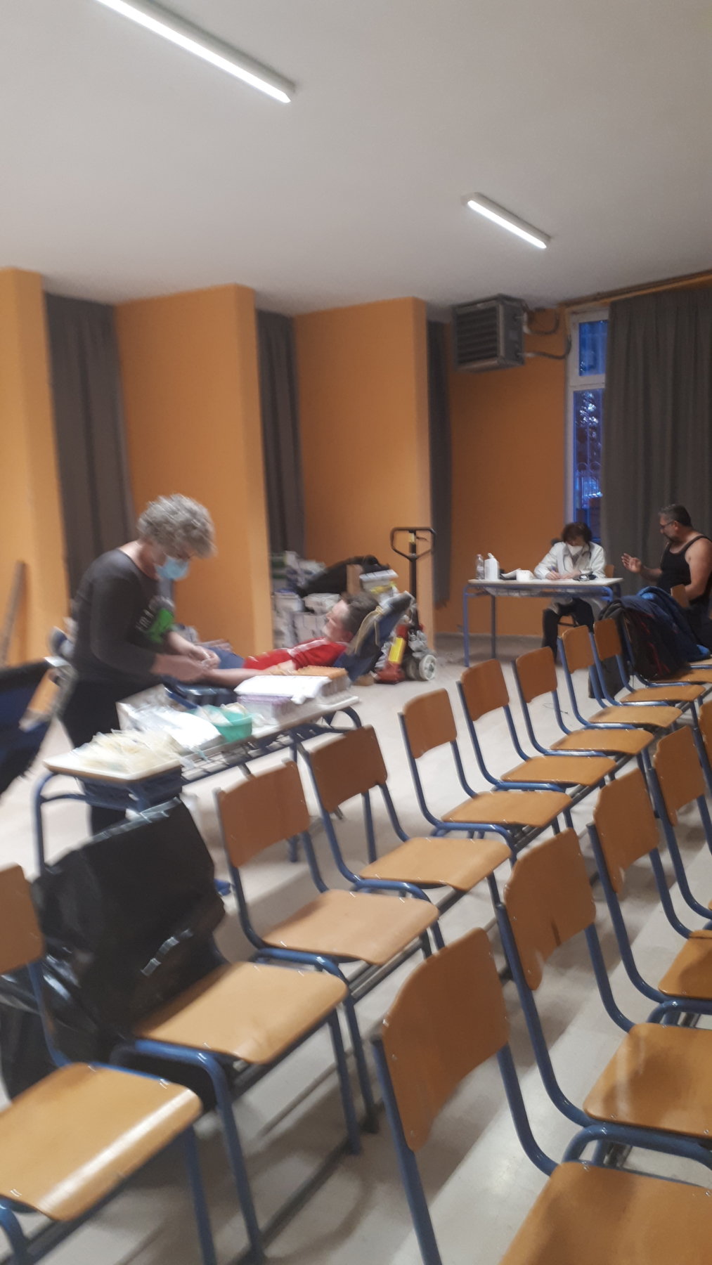 Εθελοντική αιμοδοσία στο 6ο Εσπερινό ΕΠΑΛ Λάρισας (φώτο) – ONLARISSA.GR ...