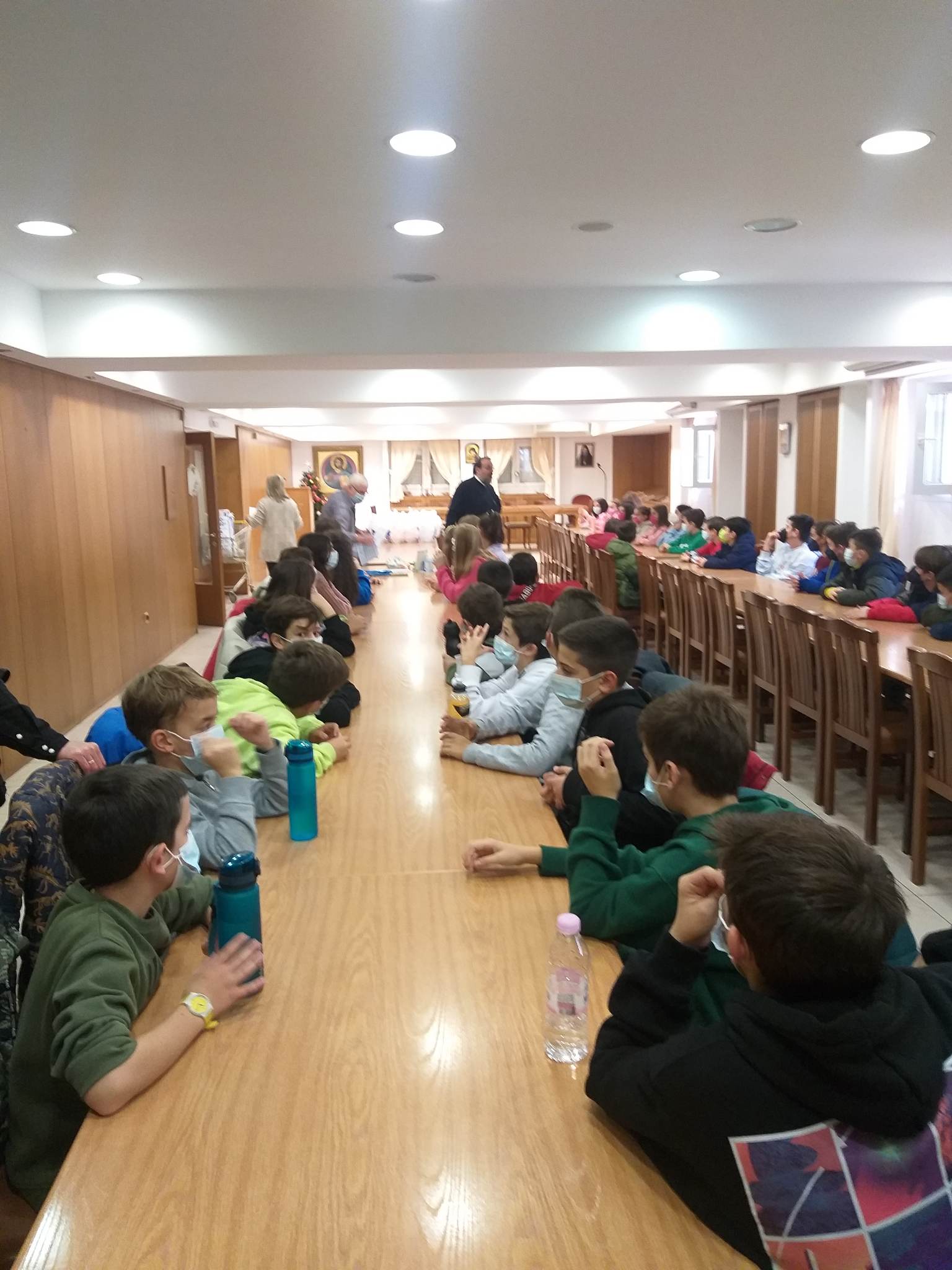 Επίσκεψη του 3ου Δημοτικού Σχολείου Λάρισας στην Ιερά Μητρόπολη ...