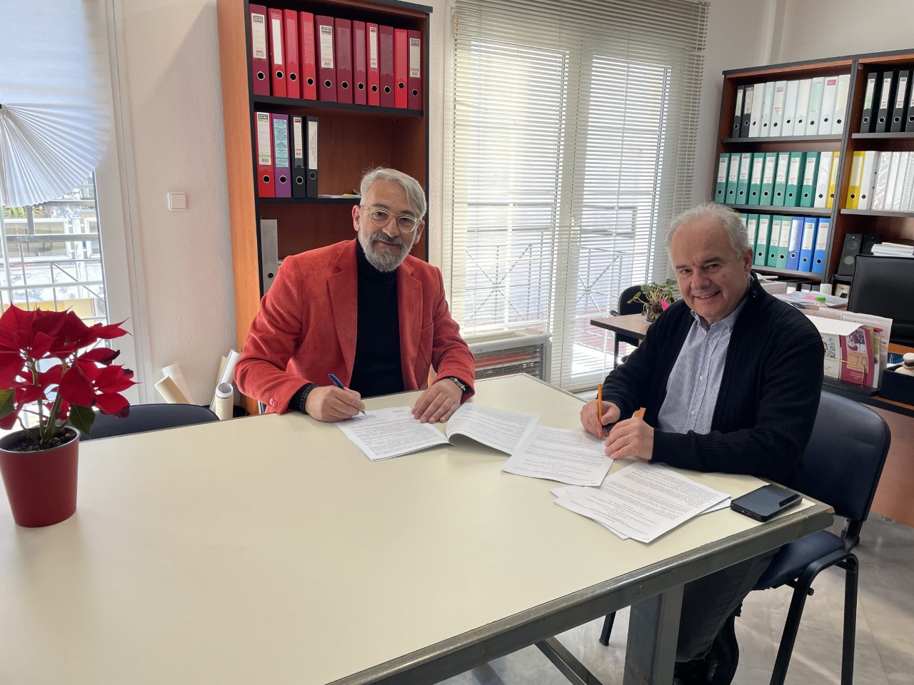 Υπεγράφη προγραμματική σύμβαση μεταξύ δήμου Τεμπών και ΑΕΝΟΛ ΑΕ ...