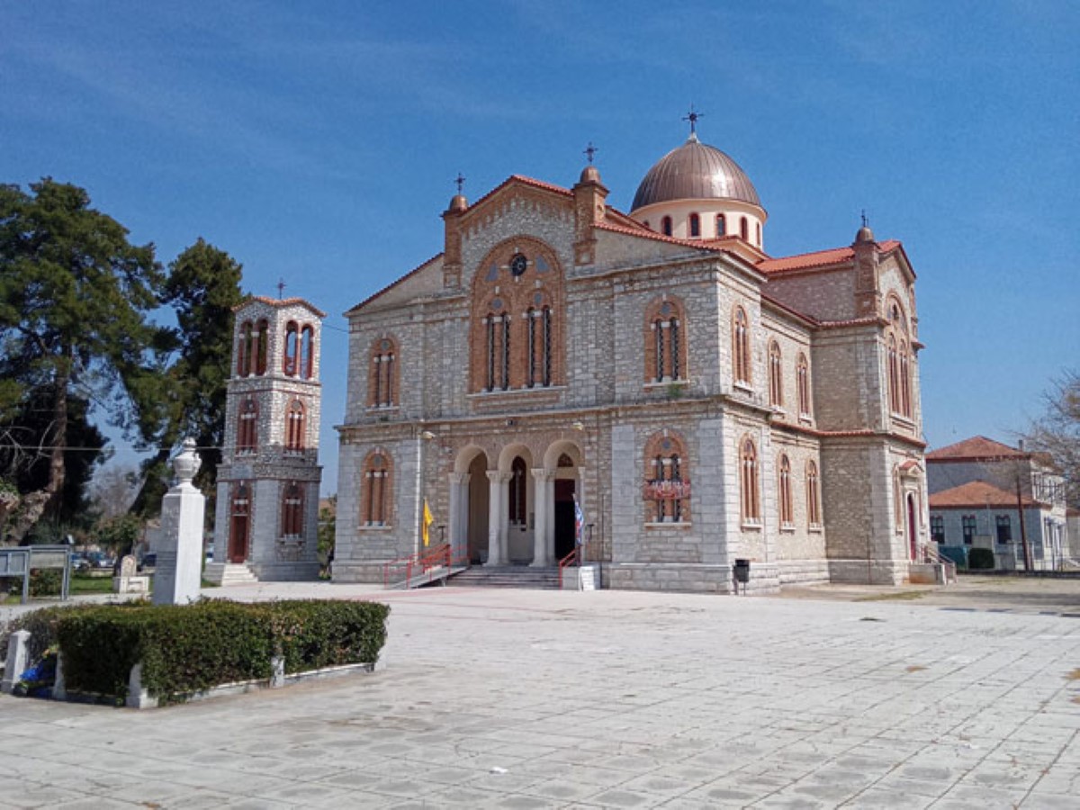 Εκκλησιασμός, κοπή πίτας, βραβεύσεις και απονομές για την ημέρα ...