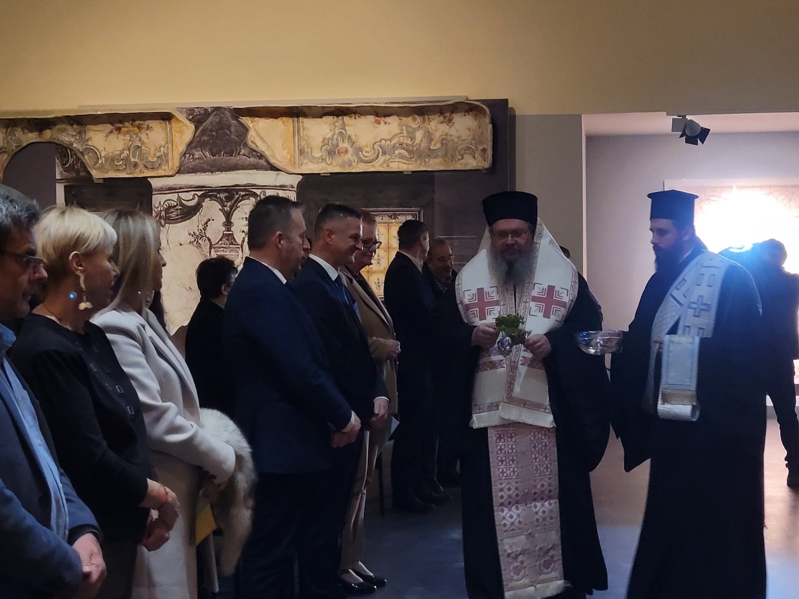 Εγκαινιάστηκε η έκθεση «Ανακαλύπτουμε το αρχαίο θέατρο» στο Διαχρονικό ...