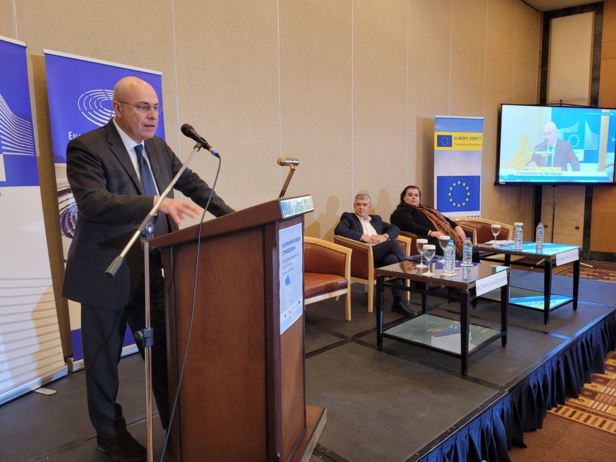 Λάρισα: Με επιτυχία η εκδήλωση ενημέρωσης και συζήτησης με τους πολίτες ...