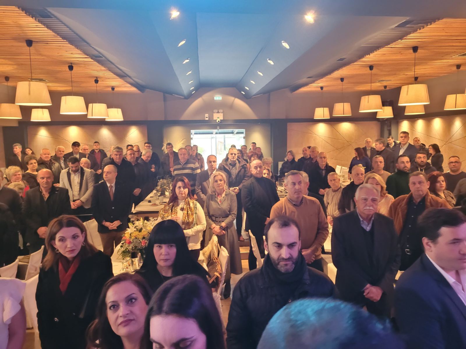 Πλήθος κόσμου στην κοπή πίτας της ΔΗΜΤΟ ΝΔ Τυρνάβου παρουσία Γεωργαντά ...