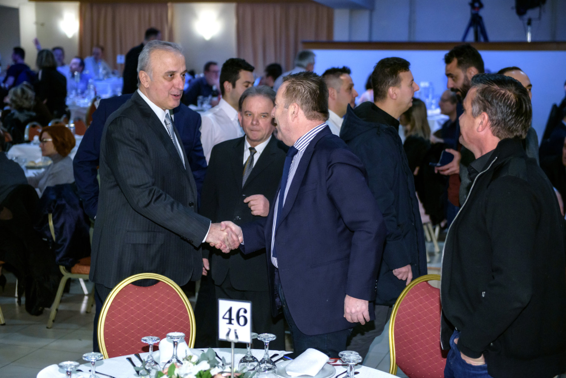 Η Ελληνικά Γαλακτοκομεία έκοψε την πρωτοχρονιάτικη πίτα της (φώτο ...