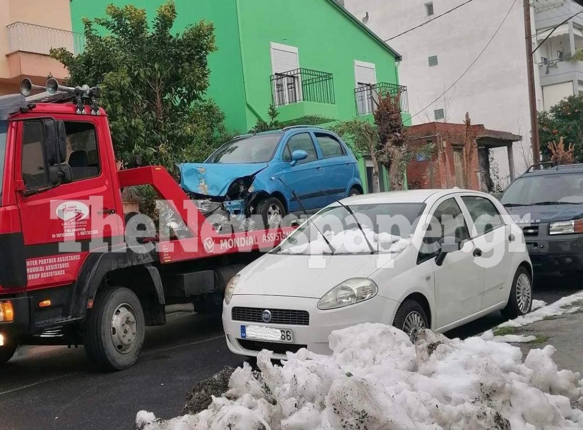 Τροχαίο ατύχημα στο Βόλο: Συγκρούστηκαν δύο ΙΧ στο κέντρο της πόλης ...