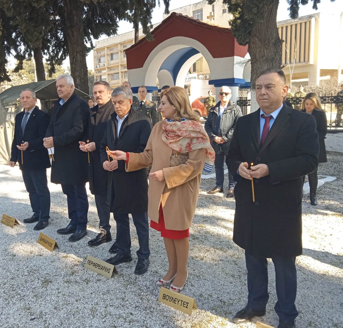 Κέλλας από στρατιωτικό κοιμητήριο: Τιμούμε τη μνήμη των ηρώων του ...