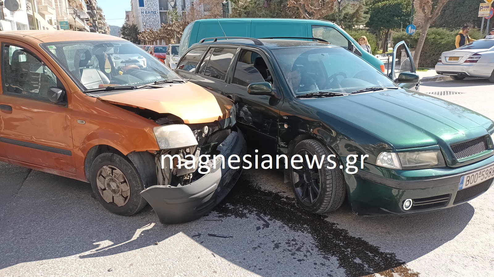 Τροχαίο στο κέντρο του Βόλου (φωτογραφίες) – ONLARISSA.GR Νέα Ειδήσεις ...
