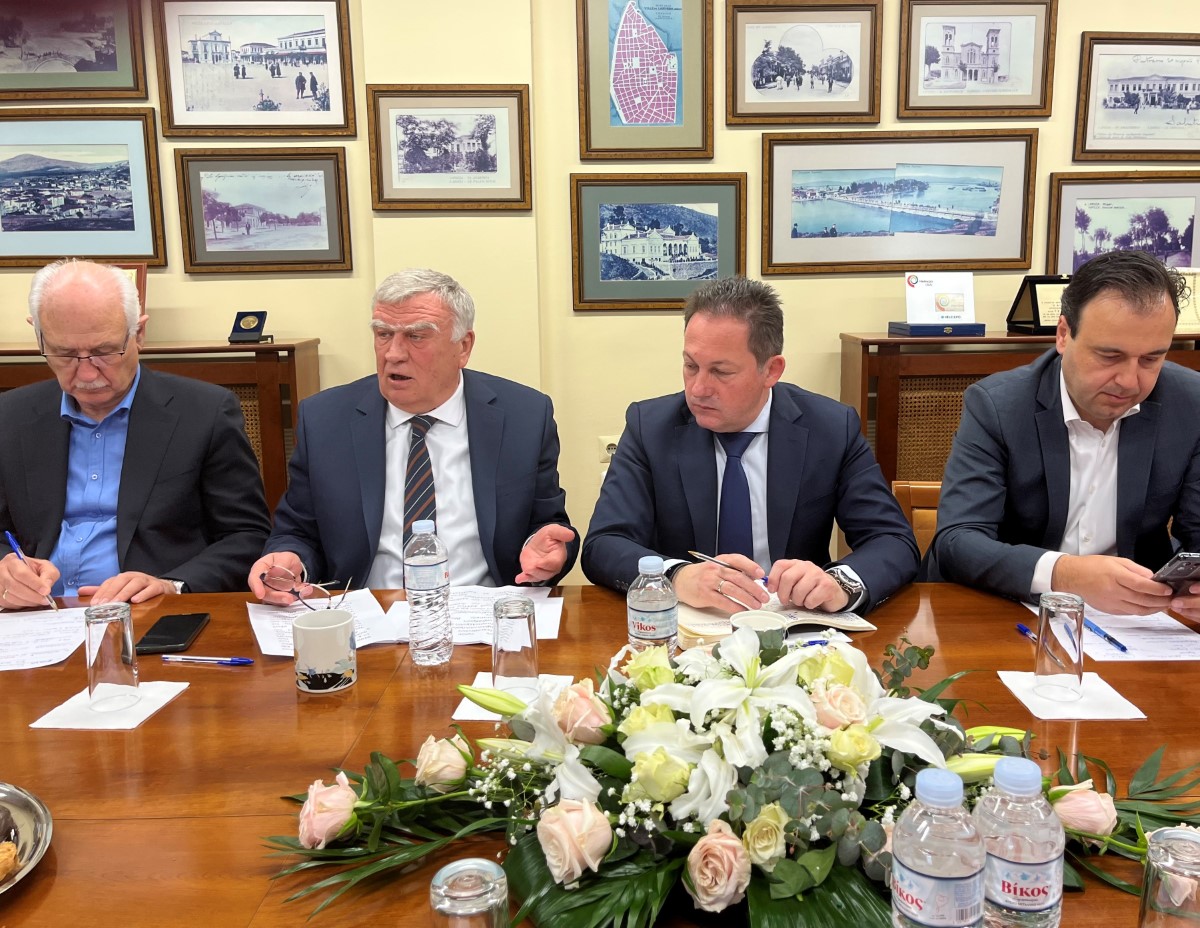 Συνάντηση Θ. Νασιακόπουλου και δημάρχων Περιφέρειας Θεσσαλίας με τον Στ ...