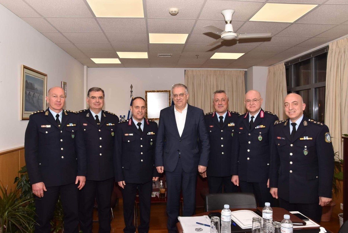 Επίσκεψη του υπουργού Τ. Θεοδωρικάκου στη Γενική Περιφερειακή ...