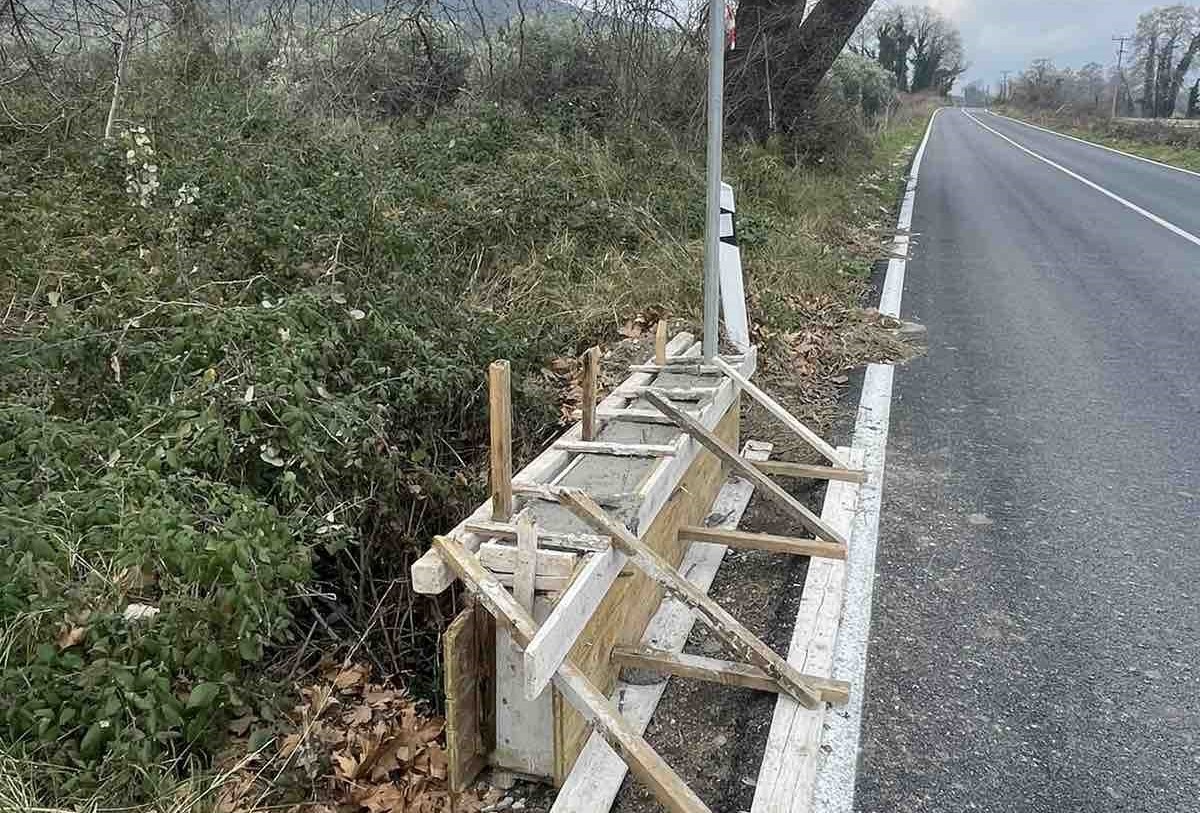 Αποκατάσταση τεχνικών στο δρόμο από Στόμιο προς Ομόλιο από την ...