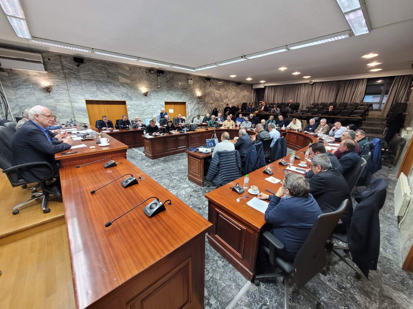 Δημοτικό Συμβούλιο Λάρισας: Παρέμβαση Μαμάκου για τη διάσωση της οικίας ...